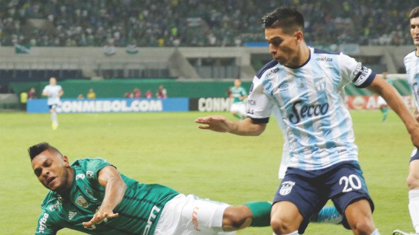 Favio Álvarez firmó su continuidad en Atlético Tucumán - Tucumán - el ...