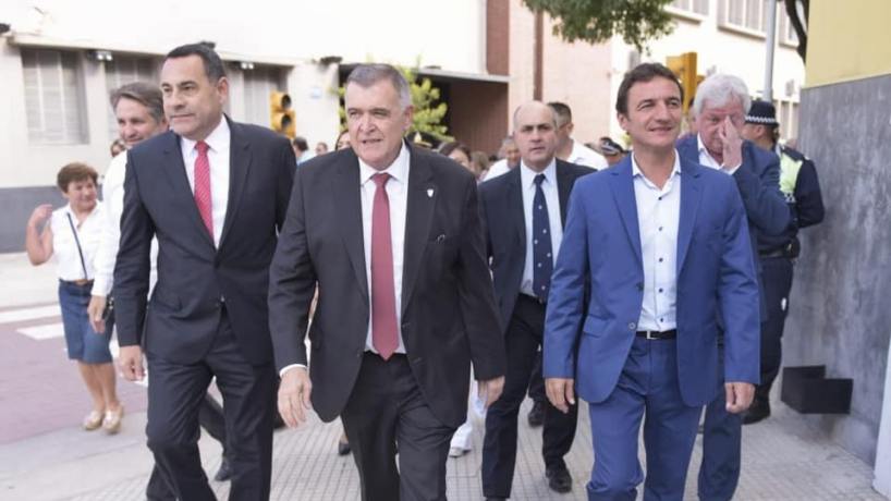 Regino Amado contra Roberto Sánchez: "Se dedica a criticar mientras ...