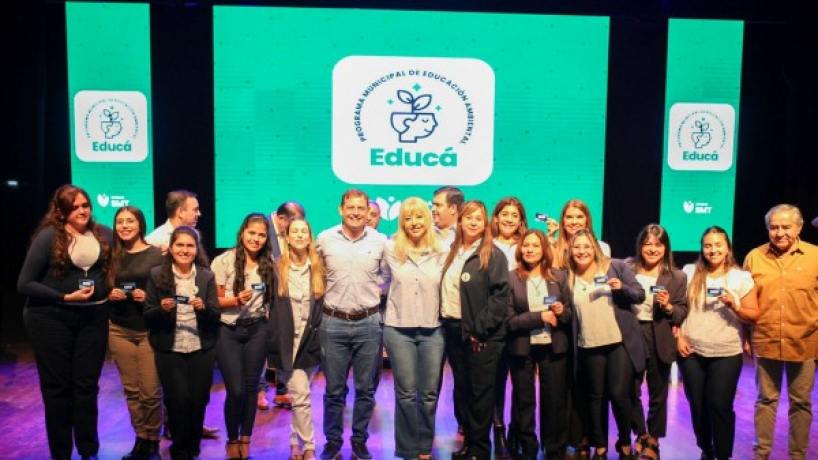 La intendenta Rossana Chahla presentó el programa Educá y entregó el ...