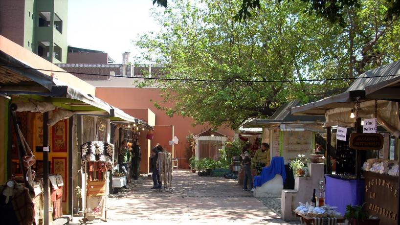 Feria de Artesanos de plaza Sur: "Nadie se va a ir de este espacio ...