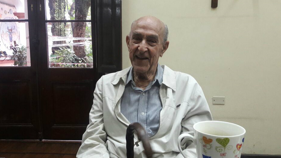 Julio volvió a la Sarmiento 88 años después y anotó un recuerdo ...