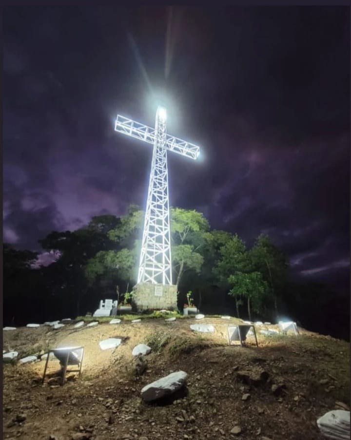 "El balcón más lindo que tiene esta ciudad": los cerros de Tafí Viejo lucen una nueva cruz de ...